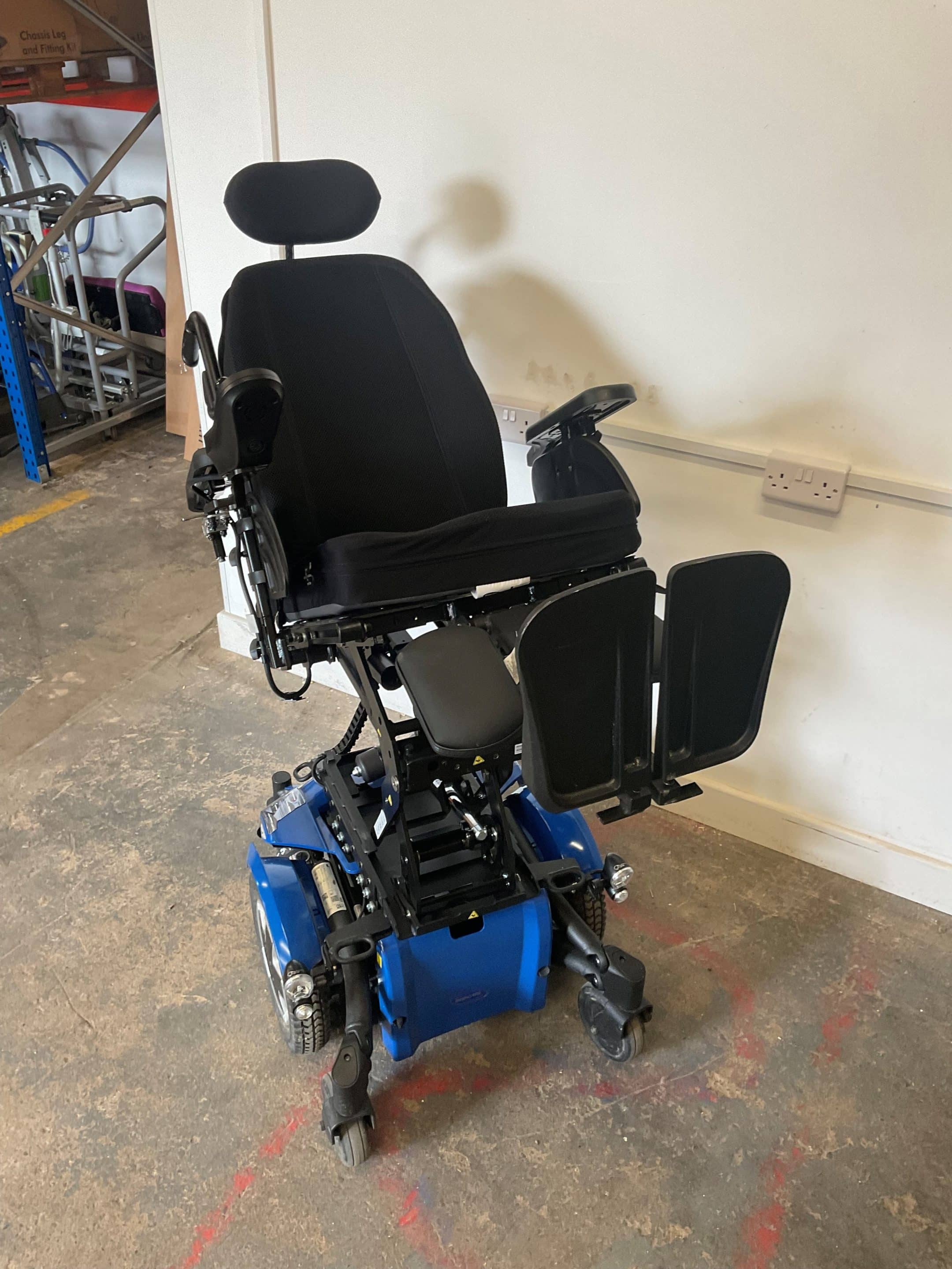 INVACARE TDX2 POWERED HI LO AND TILT 2024 - Trade Mobility